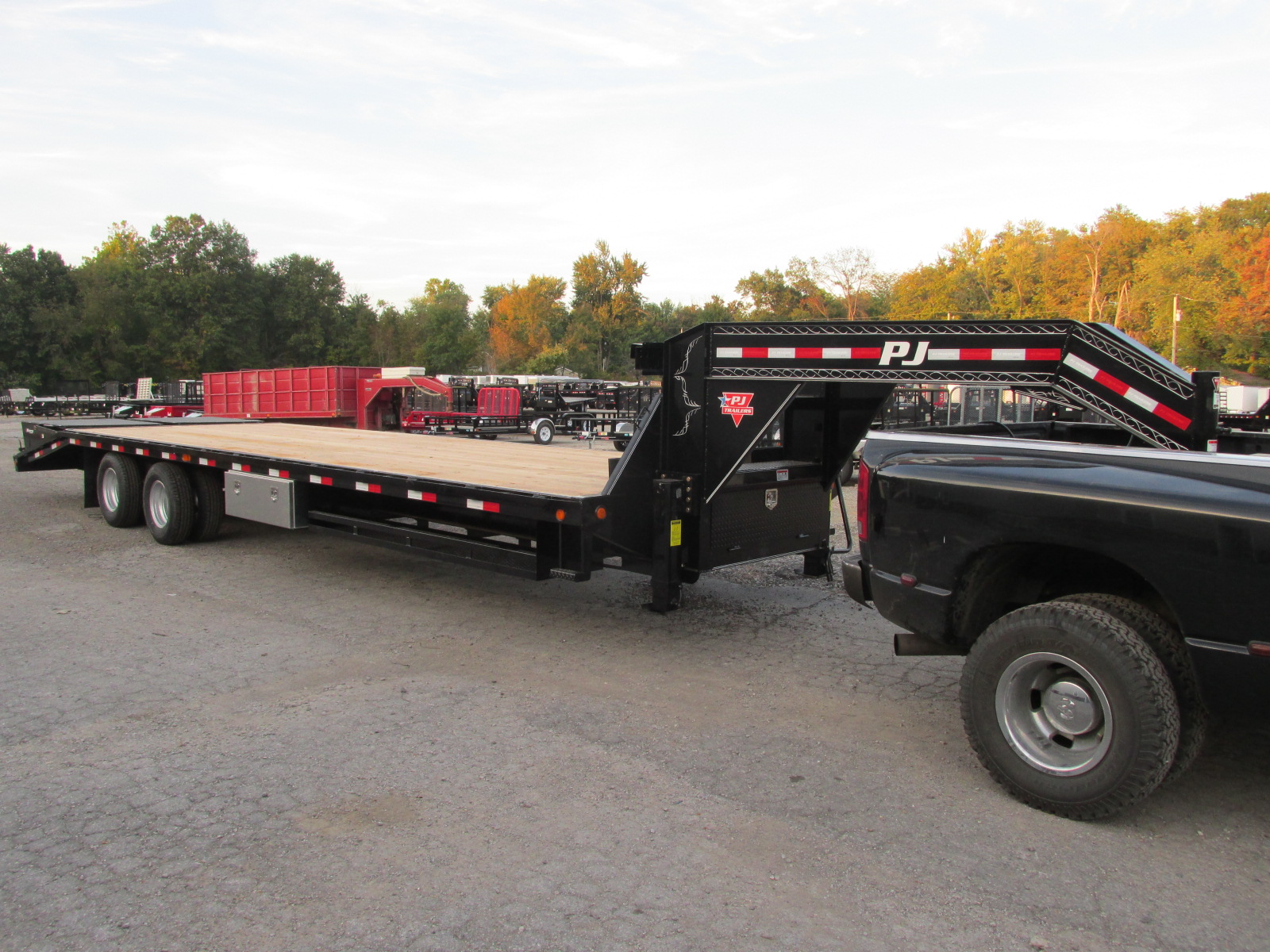 Trailer Customization - Country Blacksmith Trailers Diamond C Store